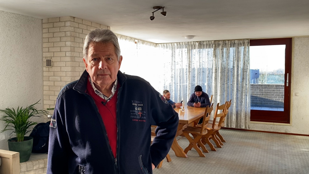 Gerard zorgt al jaren voor onderdak arbeidsmigranten, maar moet ze nu op straat zetten - NH Nieuws